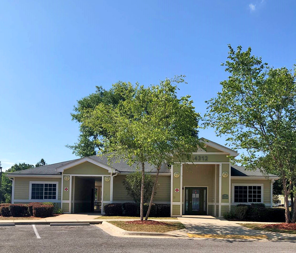 Royal American - Properties - Magnolia Crossing