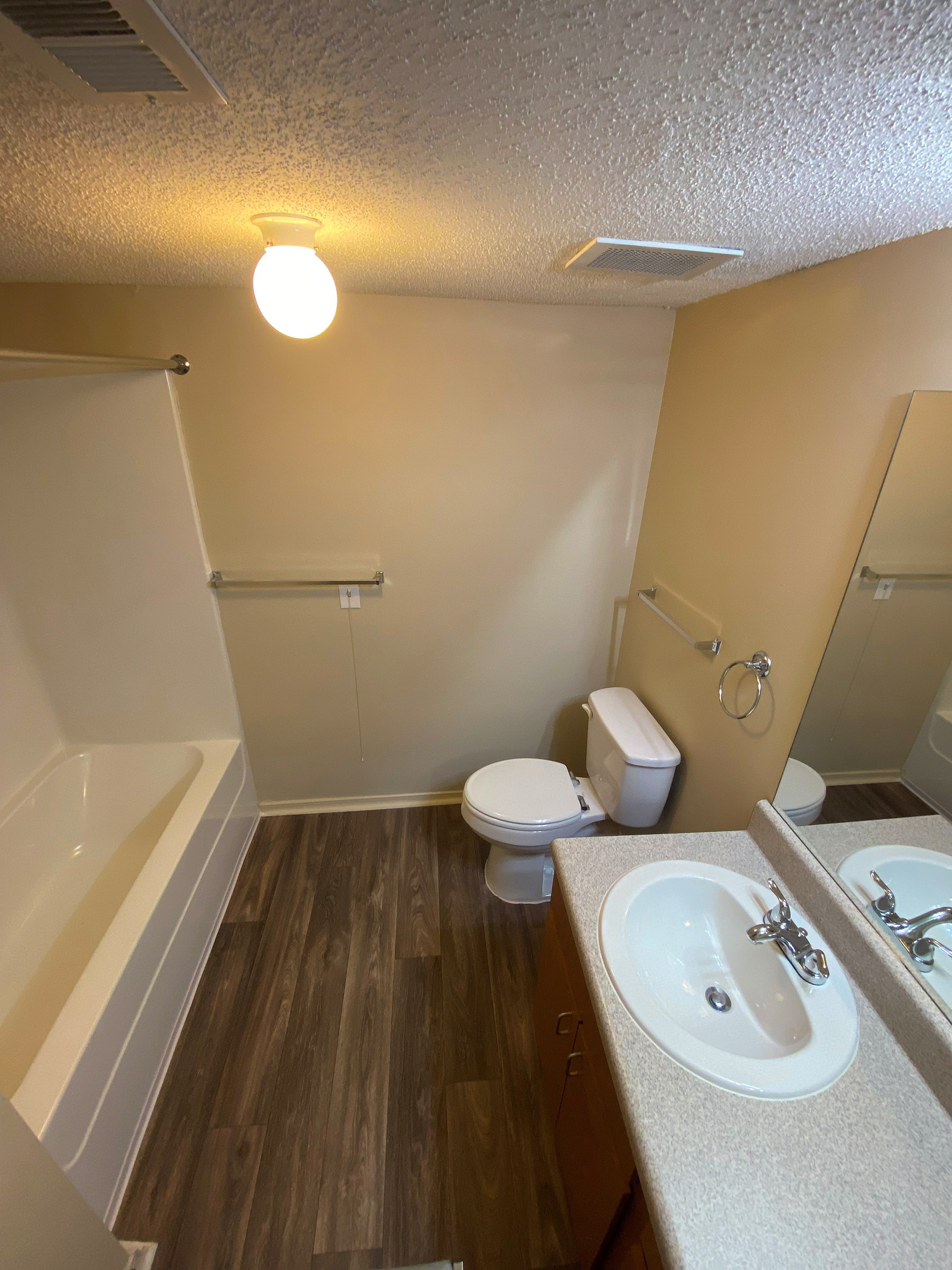 Royal American - Properties - Regency Pointe Ii Al